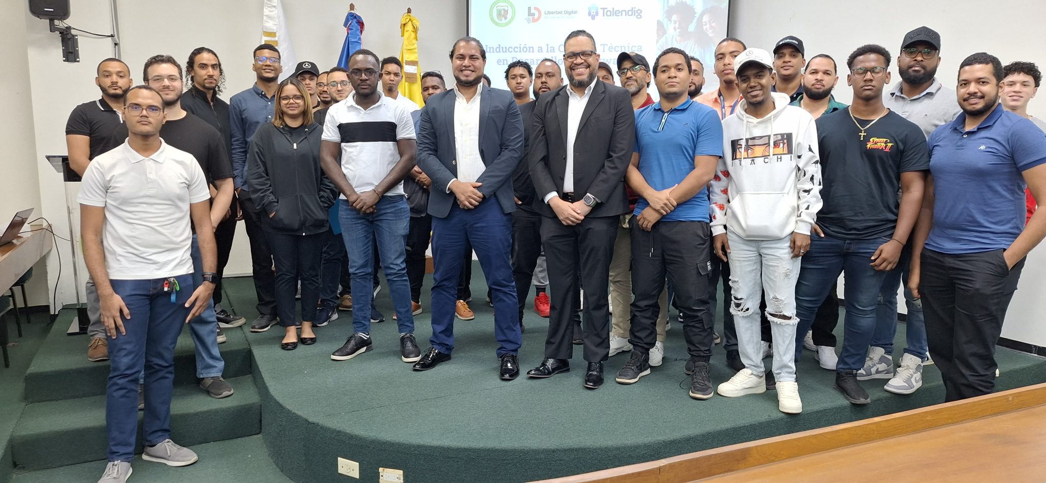 UCSD Y TALENDIG INICIAN NUEVA CARRERA TÉCNICA DESARROLLO DE SOFTWARE.- UCSD